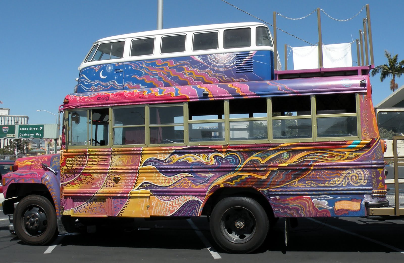 BEST AUTOMOTIVE DESAIGN: the Humboldt Wholesale bus... with the funky ...