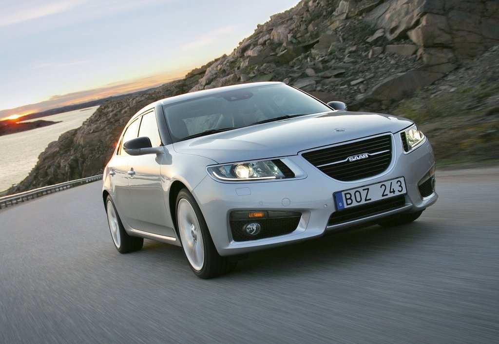 New Auto Cars: 2010 Saab 9-5 Sedan