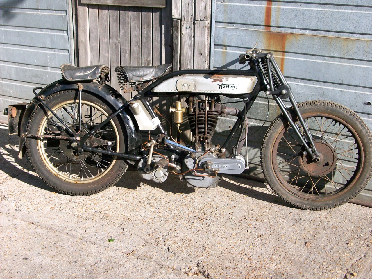 Vintage Norton Motorcycles: 1926 Model 19 Norton