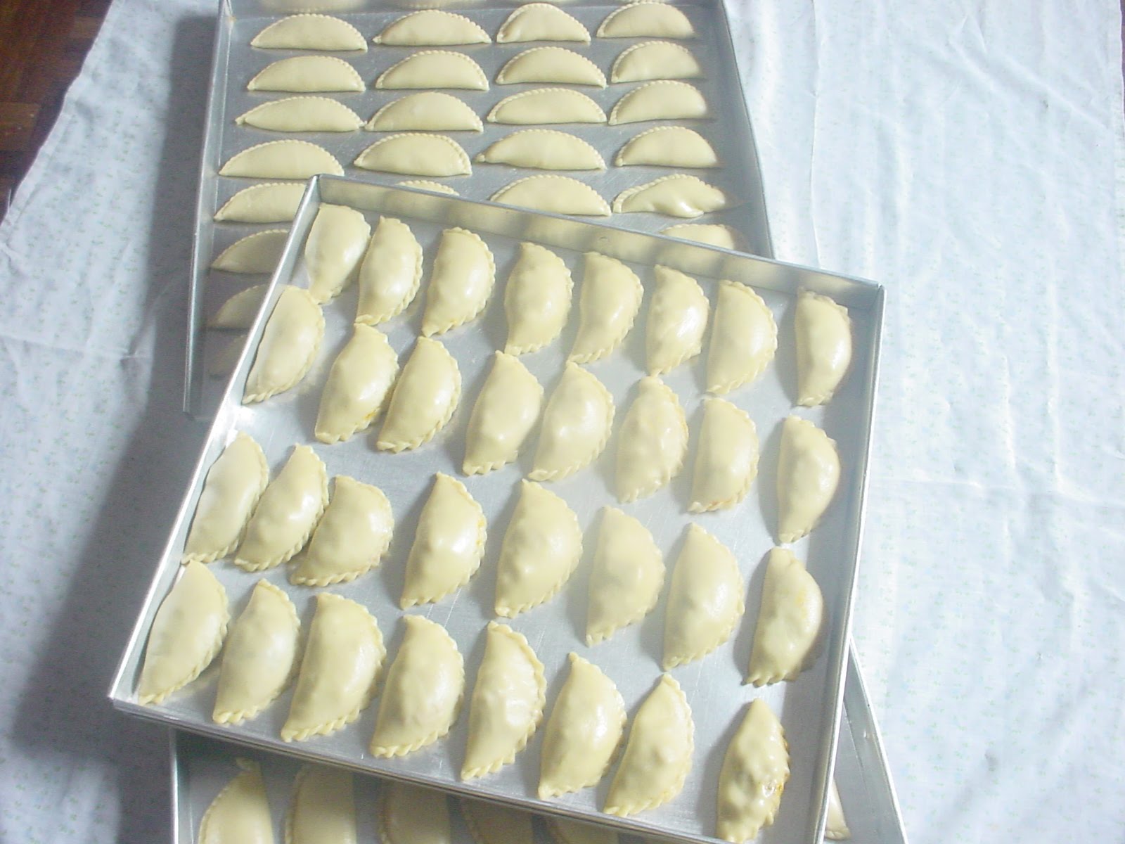 BERKAT USAHA COOKIES: karipap frozen....