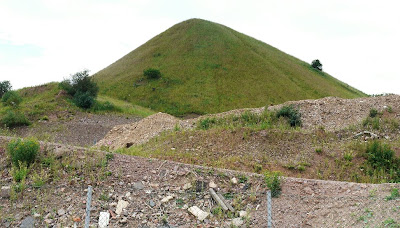 NB AREandARE: Mikey and the mooring pin