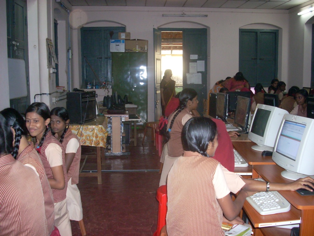 GOVT.MOYAN MODEL GIRLS HIGHER SECONDARY SCHOOL PALAKKAD: FACILITIES