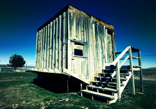 Welcome to FunnyDust: Inverted house (8 Photos)