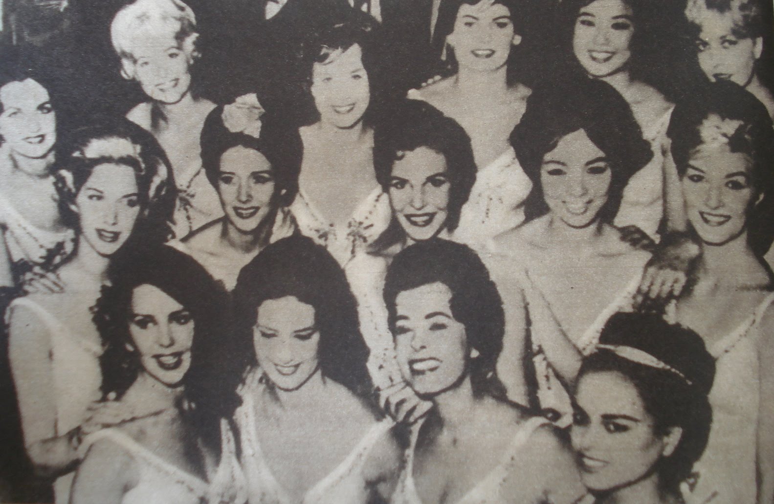 .: SESSÃO NOSTALGIA - Linda Bement e Daniela Bianchi, duas deusas dos ...