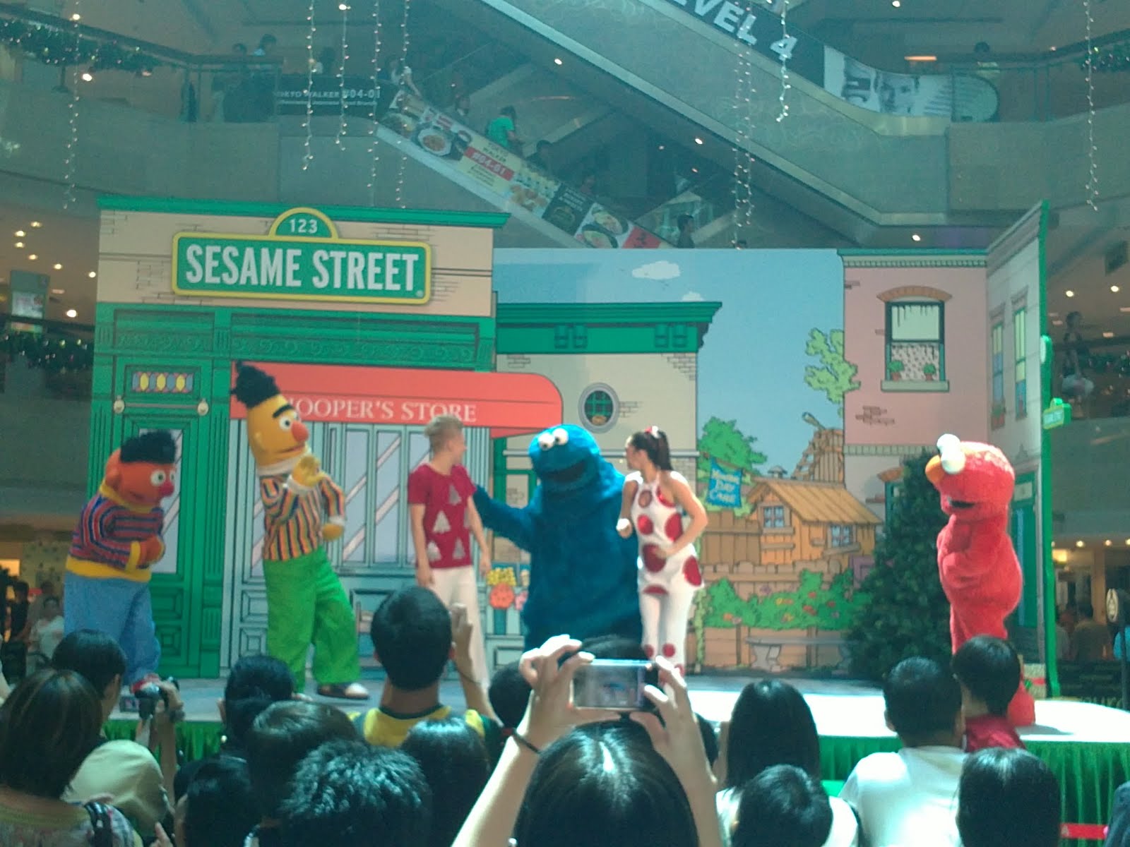 Sesame Street at Plaza Singapura - Alwin Woo's Blog