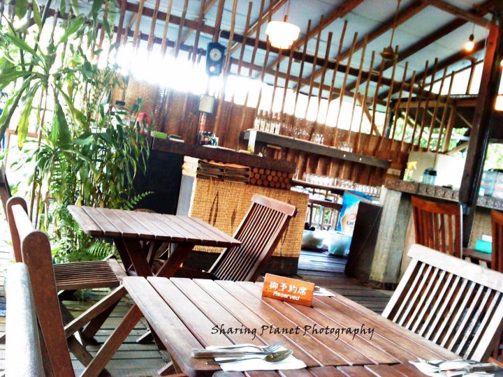 Kuching Must Know!: Sharing Planet (Kuching)