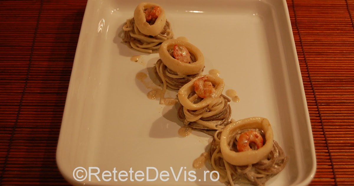 Retete de vis: Taitei "Cocktail asiatic de calamar si creveti"
