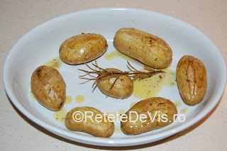 Retete de vis: Pui la cuptor " Pui Zingara" (Pulpe pui cu mazare si ...