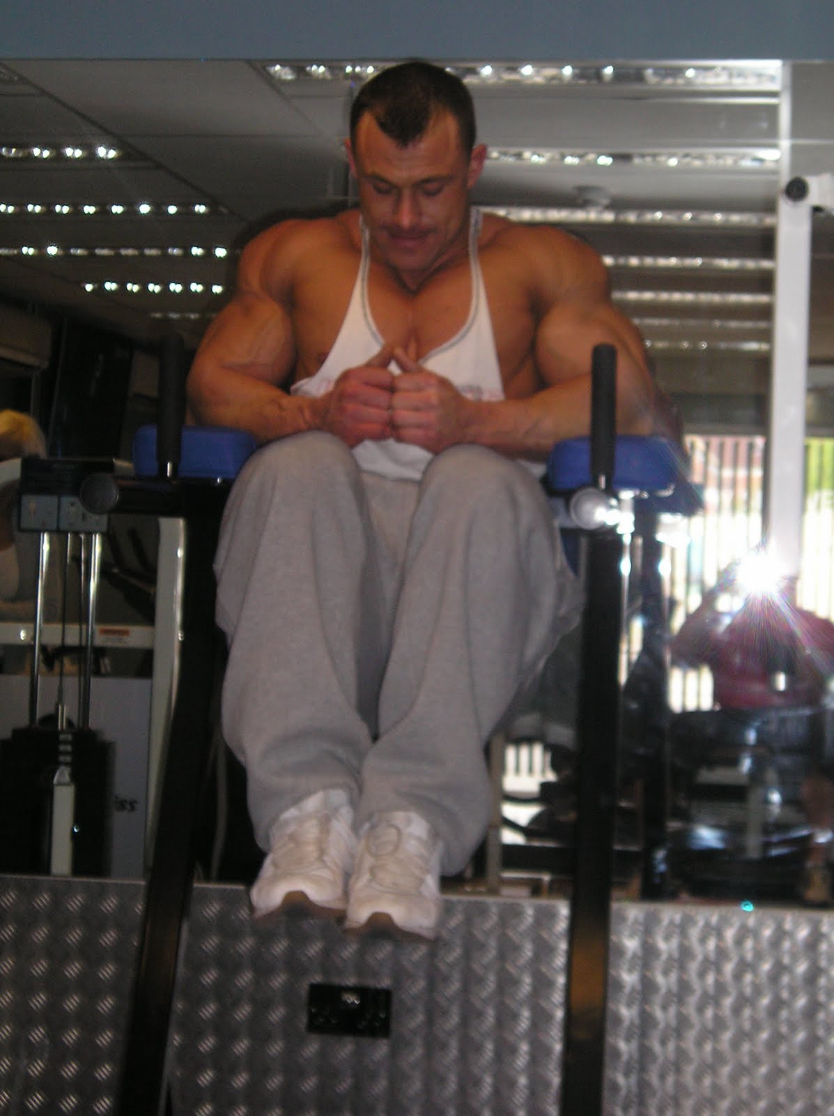 Trojan Nutrition: DAVE GUEST & DAN BARRY TRAIN ARMS AT RISK GYM BRISTOL ...