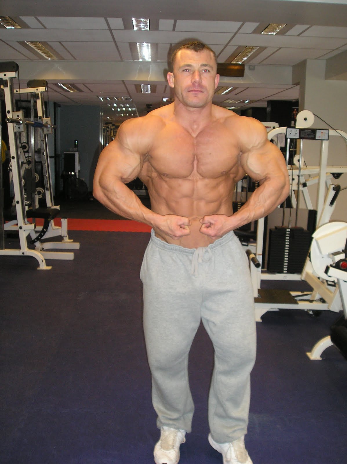 Trojan Nutrition: DAVE GUEST & DAN BARRY TRAIN ARMS AT RISK GYM BRISTOL ...