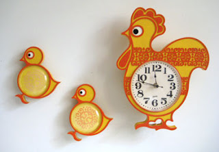 Hummingbaby: mama chicken wall clock with baby chick wallhangings...