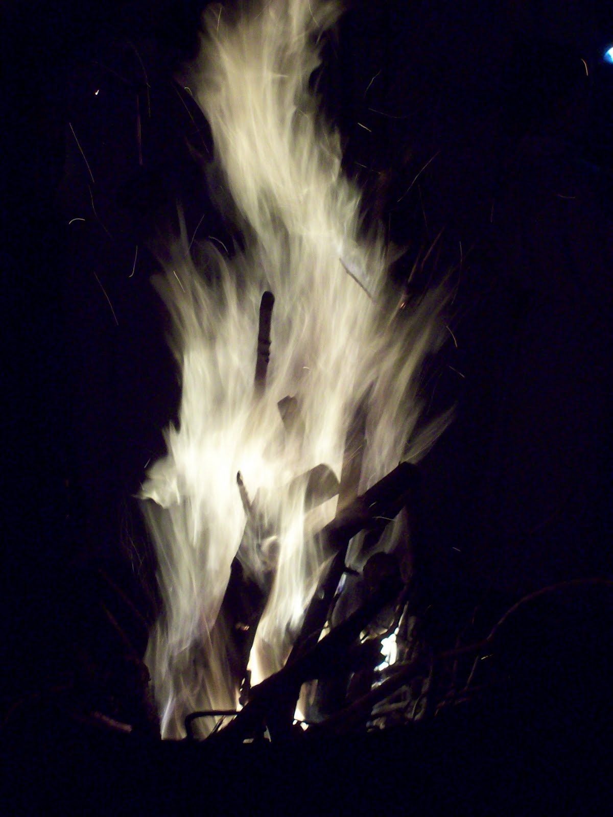 La joie du jour: O nuit de vrai bonheur, nuit où le ciel s'unit à la ...