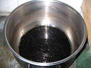 Kitchen Tips by Cornelius Sneed: Cleaning "ruined" pots