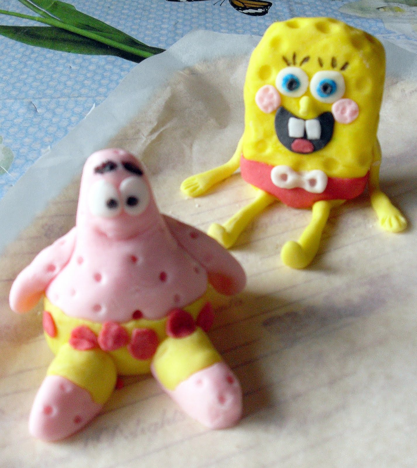 SPONGEBOB E PATRICK ON THE BEACH!!! da dolci a go go su Akkiapparicette