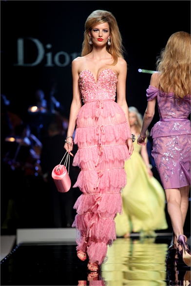 Fashion tea at 5: Pretty and sweet in pink !! Dior, marshmallow and ...