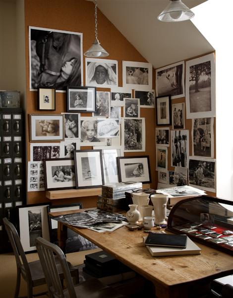 ~N0. 35 Style~: displaying {photographs} in the home...