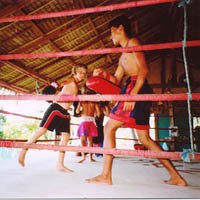 MEA MAI MUAY THAI CHAIYA: CHILDRENS MUAY THAI BOXING
