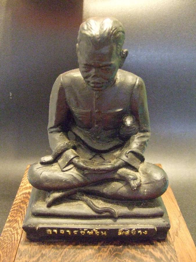 iluvamulets 佛牌坊: Ajahn Fon Dee Sa Wan