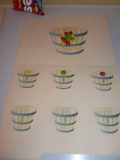 Children's Learning Activities: Apple File Folder Game- Counting