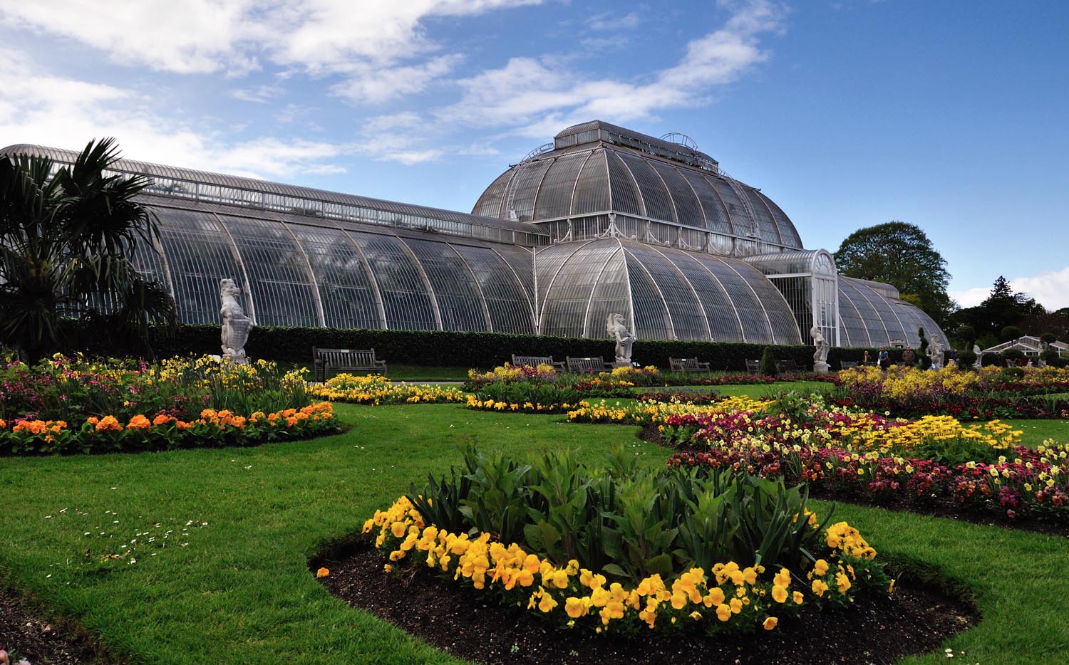 A Colorful Bite Of Heaven: The Most Luxurious Gardens In The World