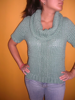 Vio Ganoza: Chompa verde manga corta