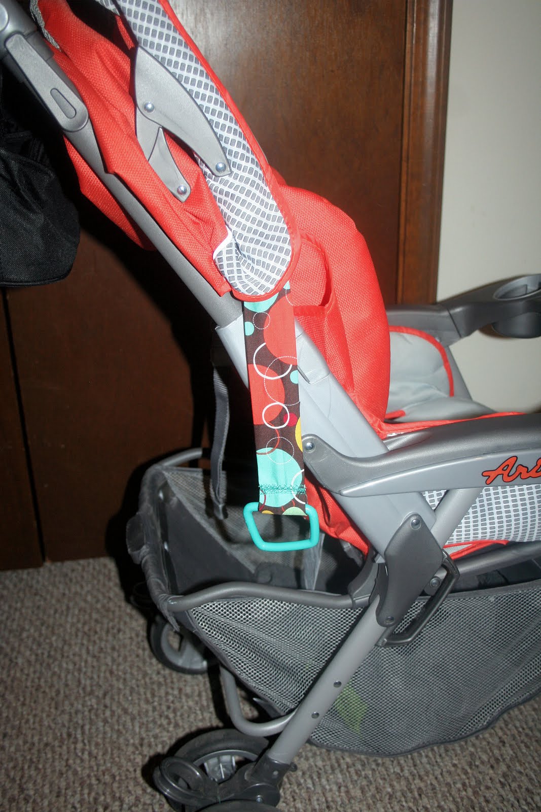 [loveable] chaos: DIY Stroller Handle for "Big" Siblings