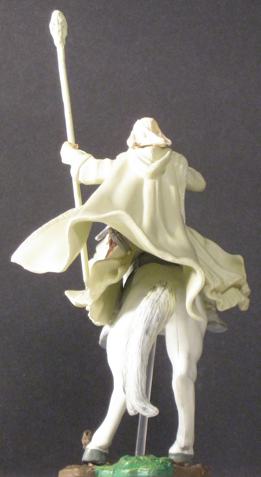 Toys and Stuff: AOME LOTR -Gandalf on Shadowfax