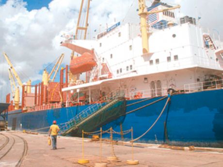 No Maranhão é assim: 129 navios atracaram nos portos de São Luís em julho