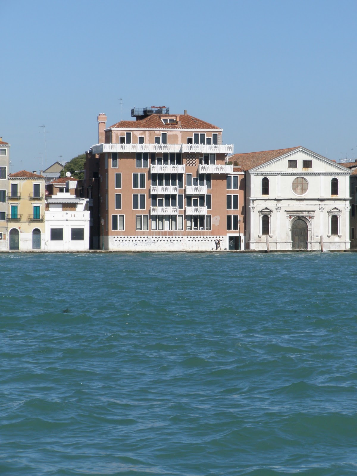 guttae: Ignazio Gardella: House on the Zattere, Venice 1954-58