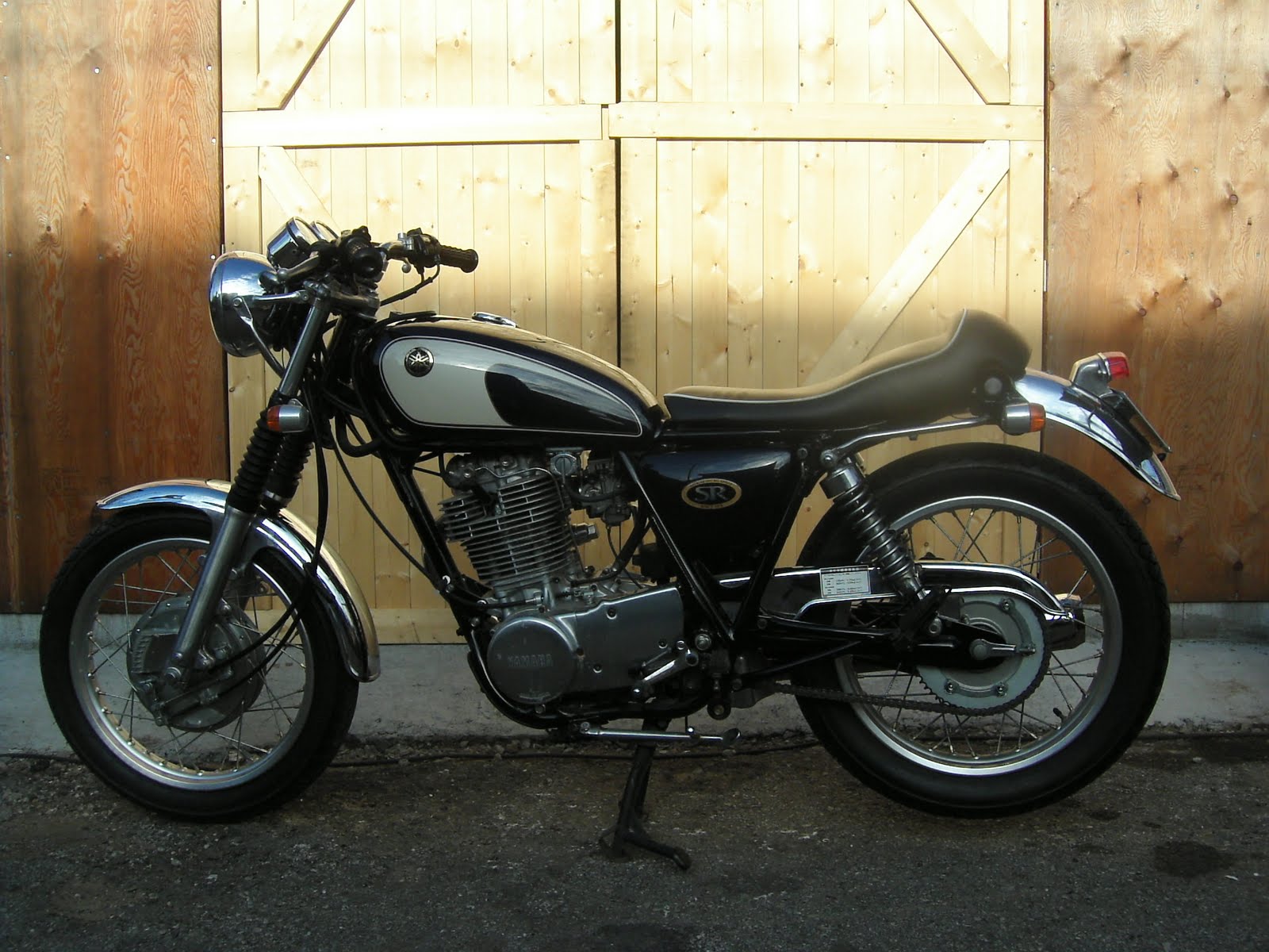Short time long trip: YAMAHA SR400 Sold Out
