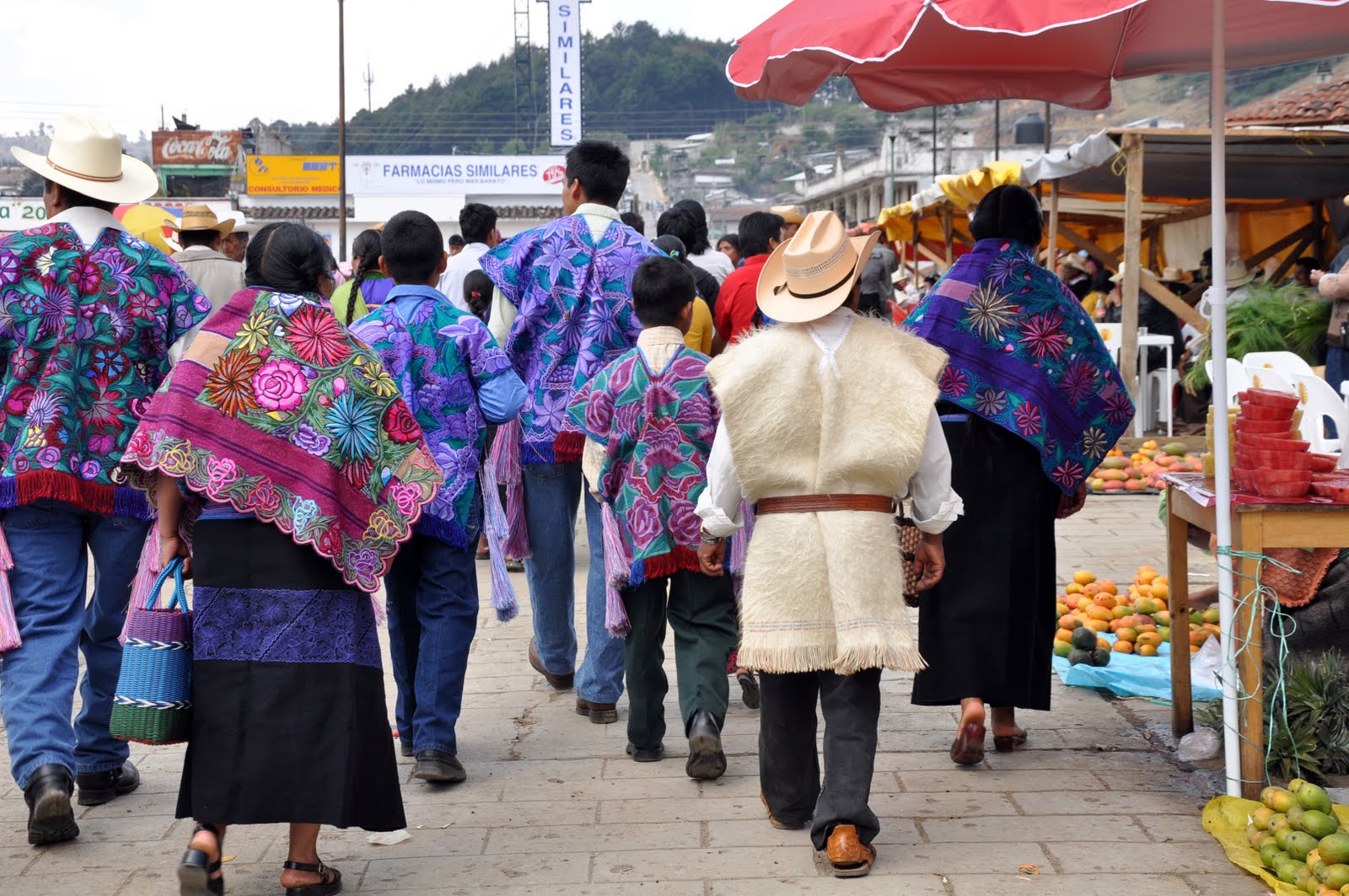 San Juan Chamula, Chiapas | Chiapas, Trajes mexicanos, Huipiles
