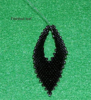 Queenie's Beads: Russian Leaf Done in Peyote Part 2