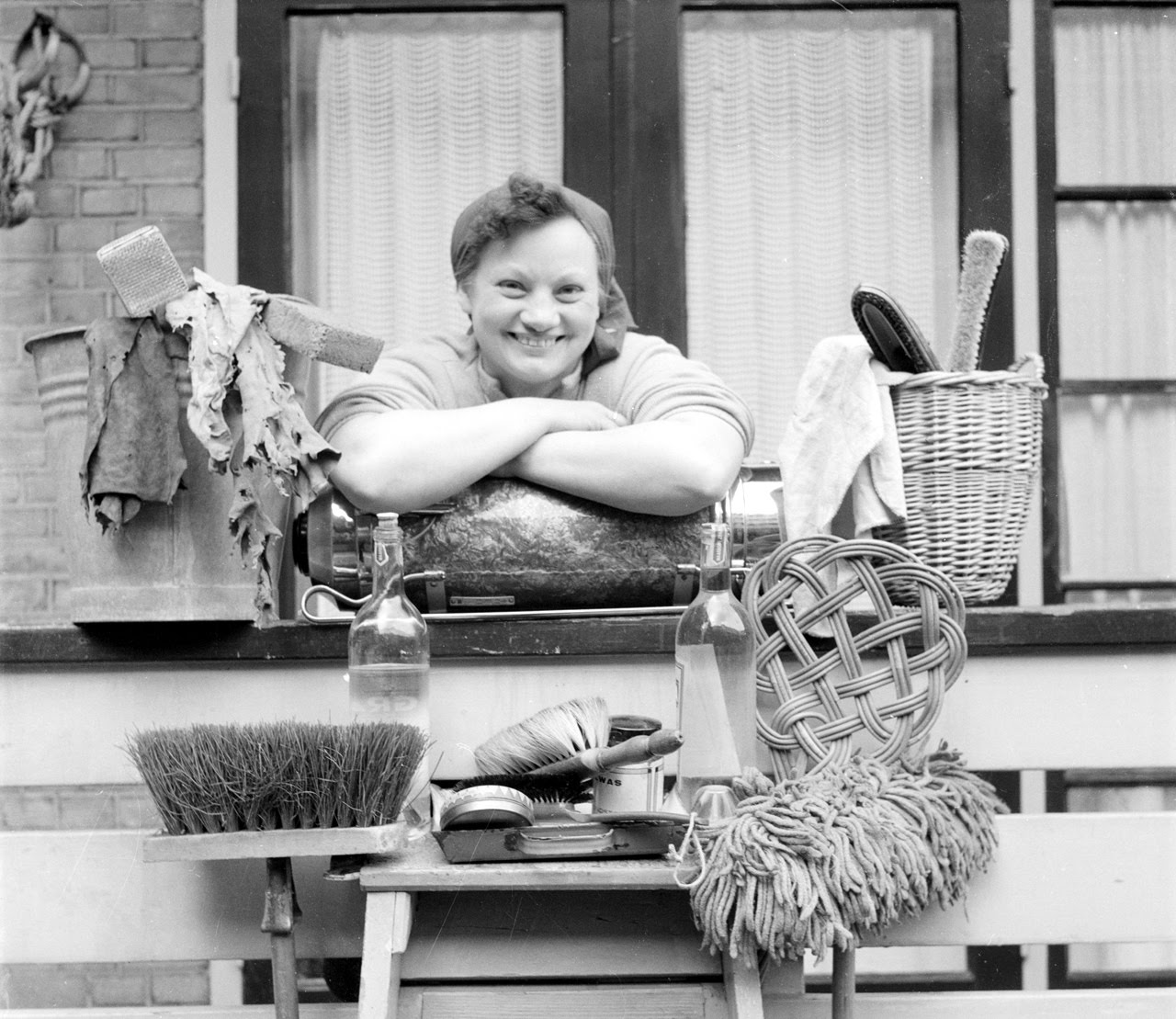 Bint photoBooks on INTernet: Dutch Housekeeping in the 50s & early 60s ...