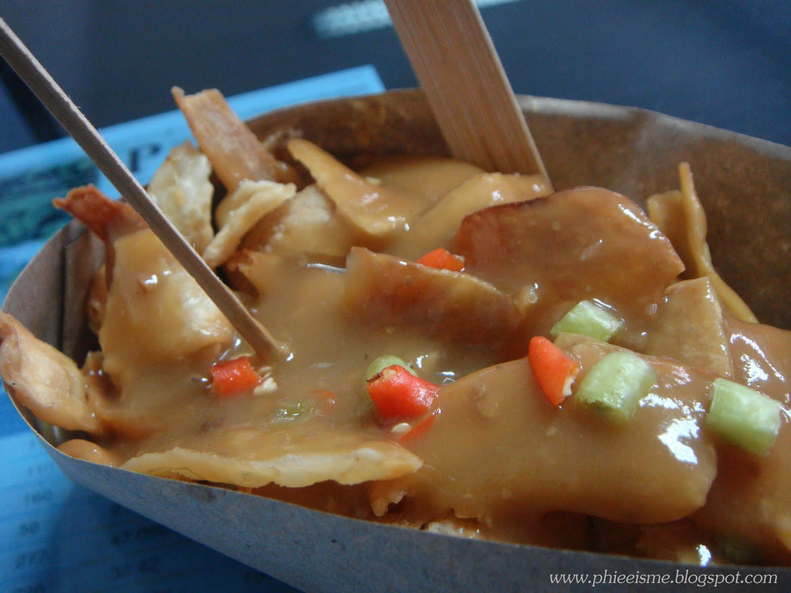 Seconds, Minutes, and Hours to Remember: "tahu gunting"