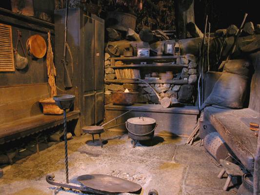 "Me lo dices, o te lo cuento": LA PALLOZA