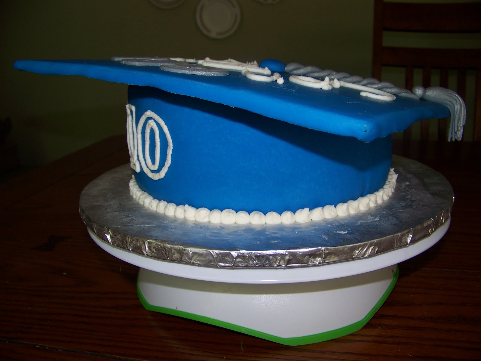 Plumeria Cake Studio: Graduation Cap Cake