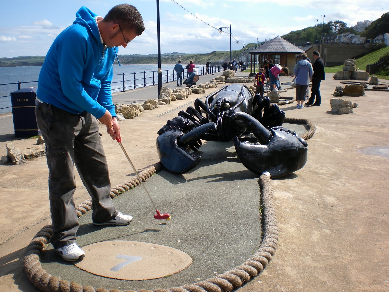 The Ham and Egger Files: Filey - Ocean Drive Crazy Golf - Crazy World ...