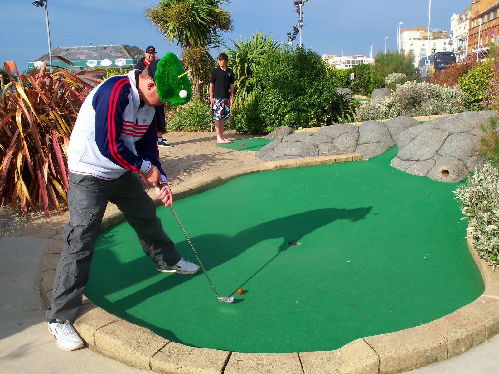 The Ham and Egger Files: Richard Gottfried Minigolf Report – Planet ...