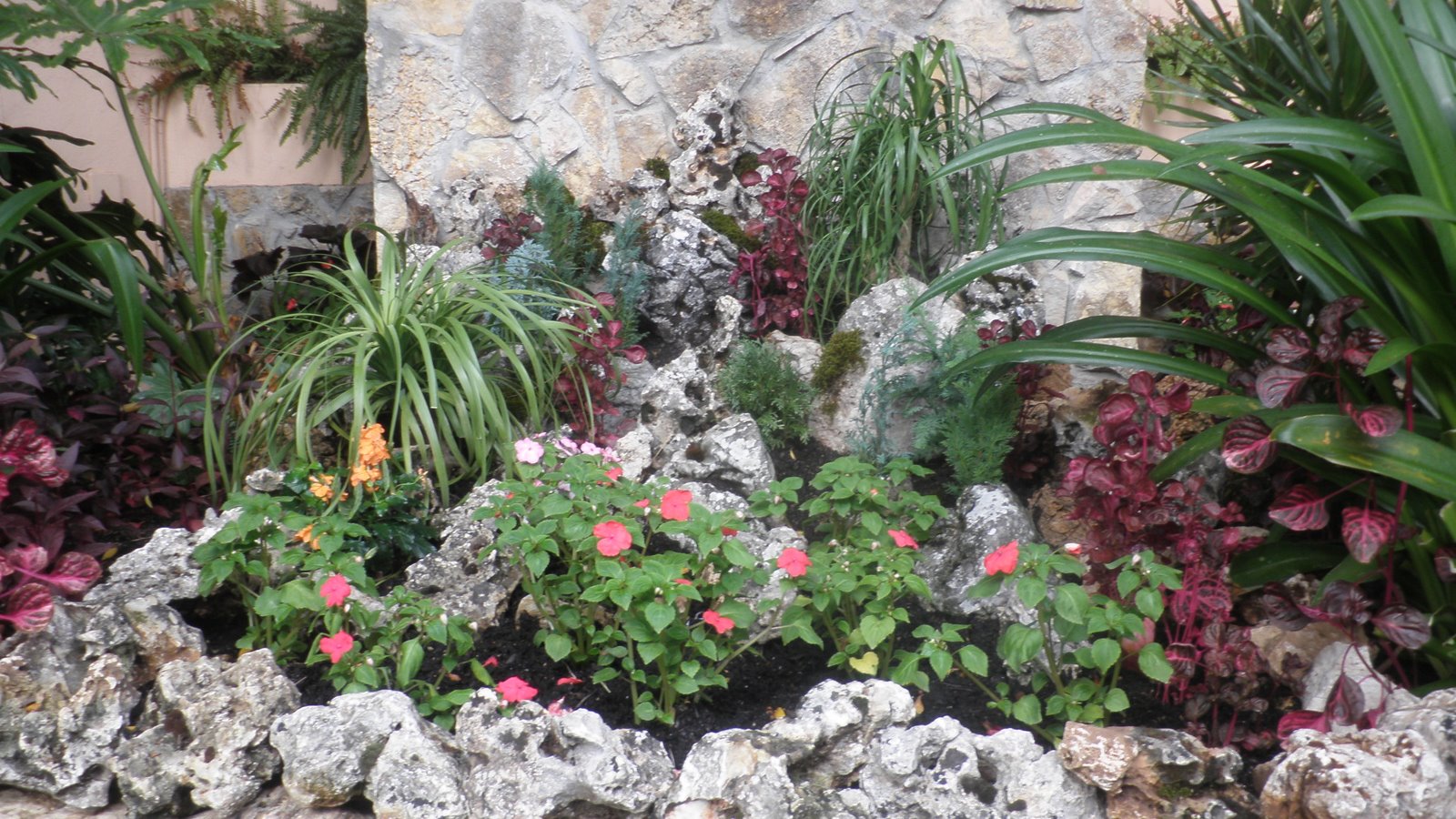 jardinbio: Decoración con rocalla 50% terminada