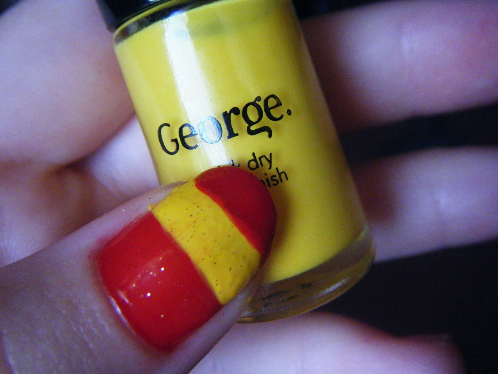 PaintAwayGirls: World Cup Spain nail design