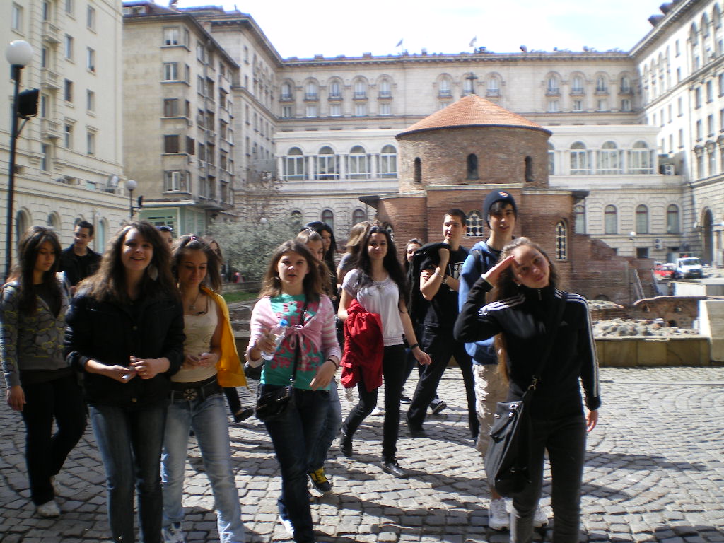 Top 10 favourites with the EU teenagers: Bulgarian Students visit ...
