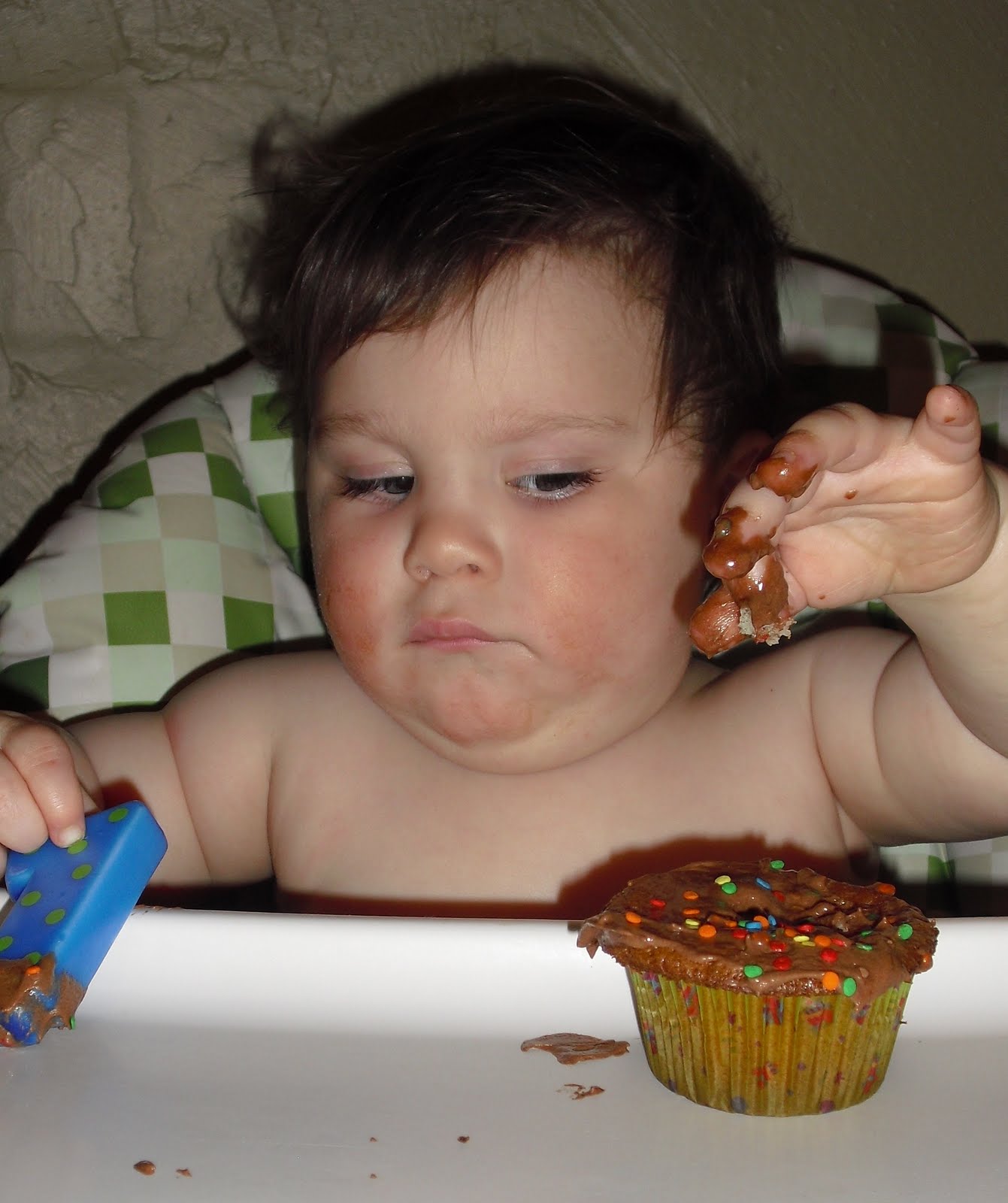 How to Eat a Cupcake...Matthew Style - CrystalandComp.com