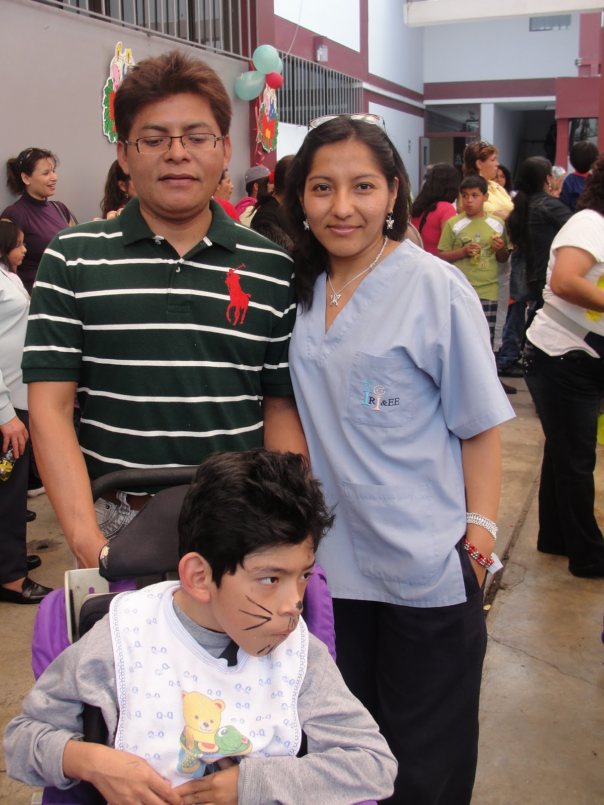 LA FELICIDAD EN UNA SONRISA: NAVIDAD EN IRIEE