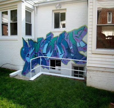 EXHIBITION OF GRAFFITI: Making Graffiti On The Walls Of Your Home