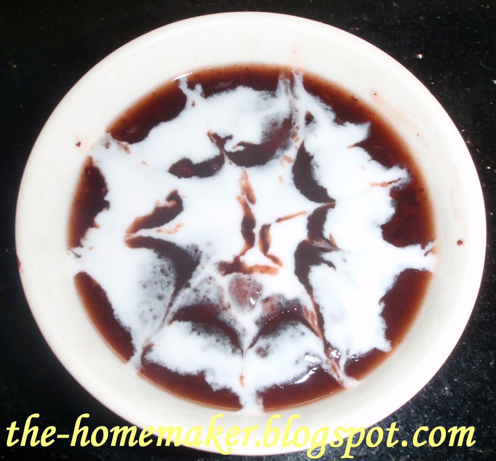 The HomeMaker: Bubur Pulut Hitam (Black Glutinous Rice Porridge)