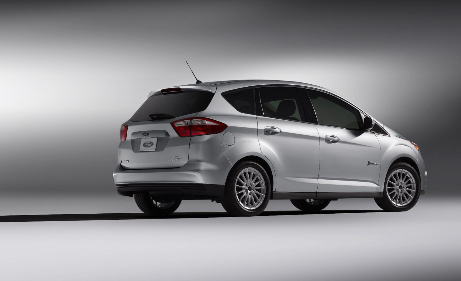 FORD APRESENTA 10 NOVOS CARROS MÉDIOS E ELÉTRICOS COM NOVA PLATAFORMA ...