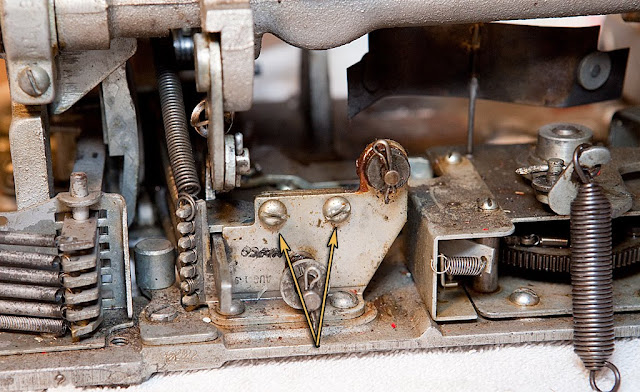 Restoring a Vintage Slot Machine: Removing the timing lever, main ...