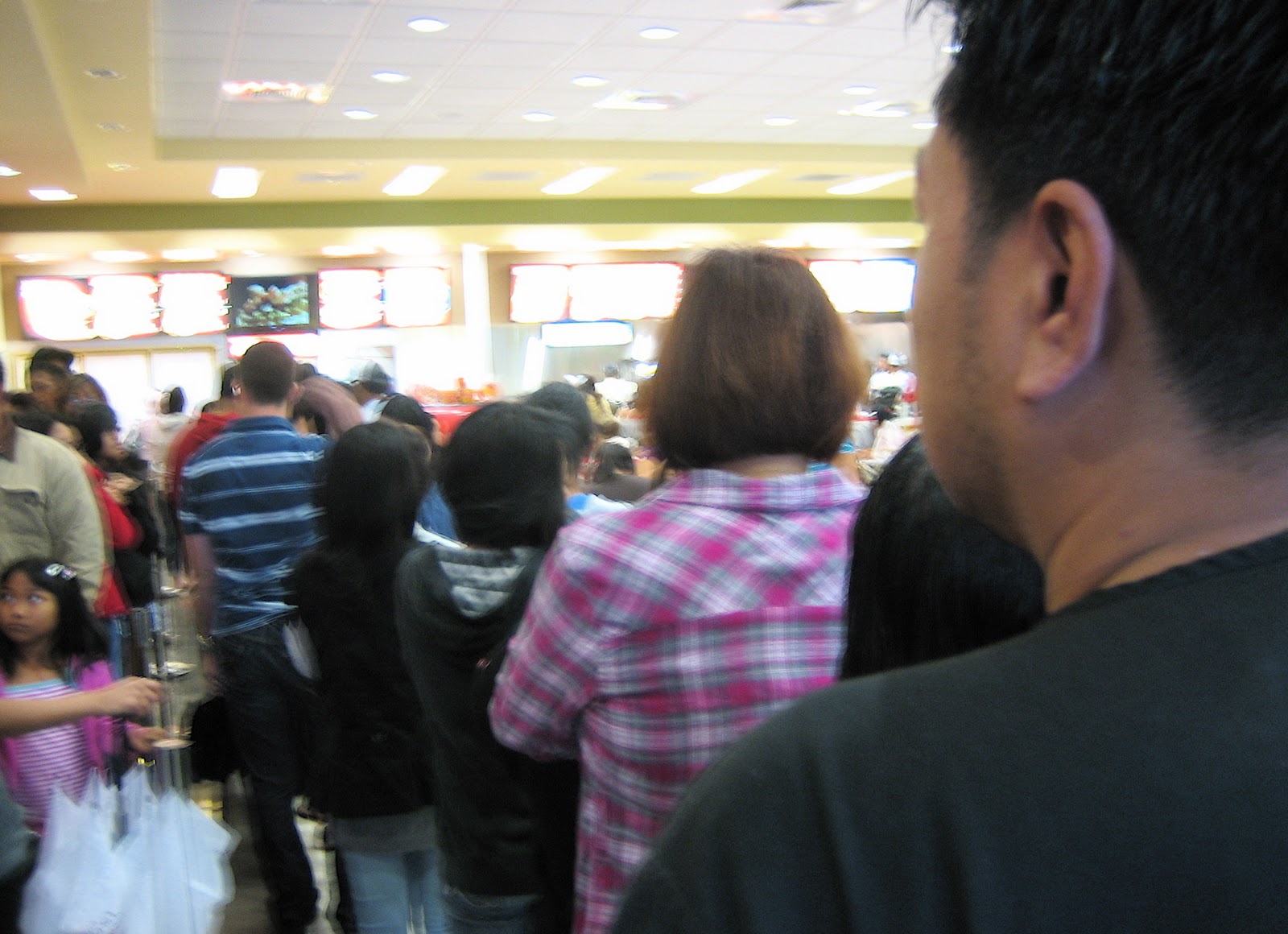 Hawaii eats - Weekly Eater archive: Jollibee joy creeps through the ...