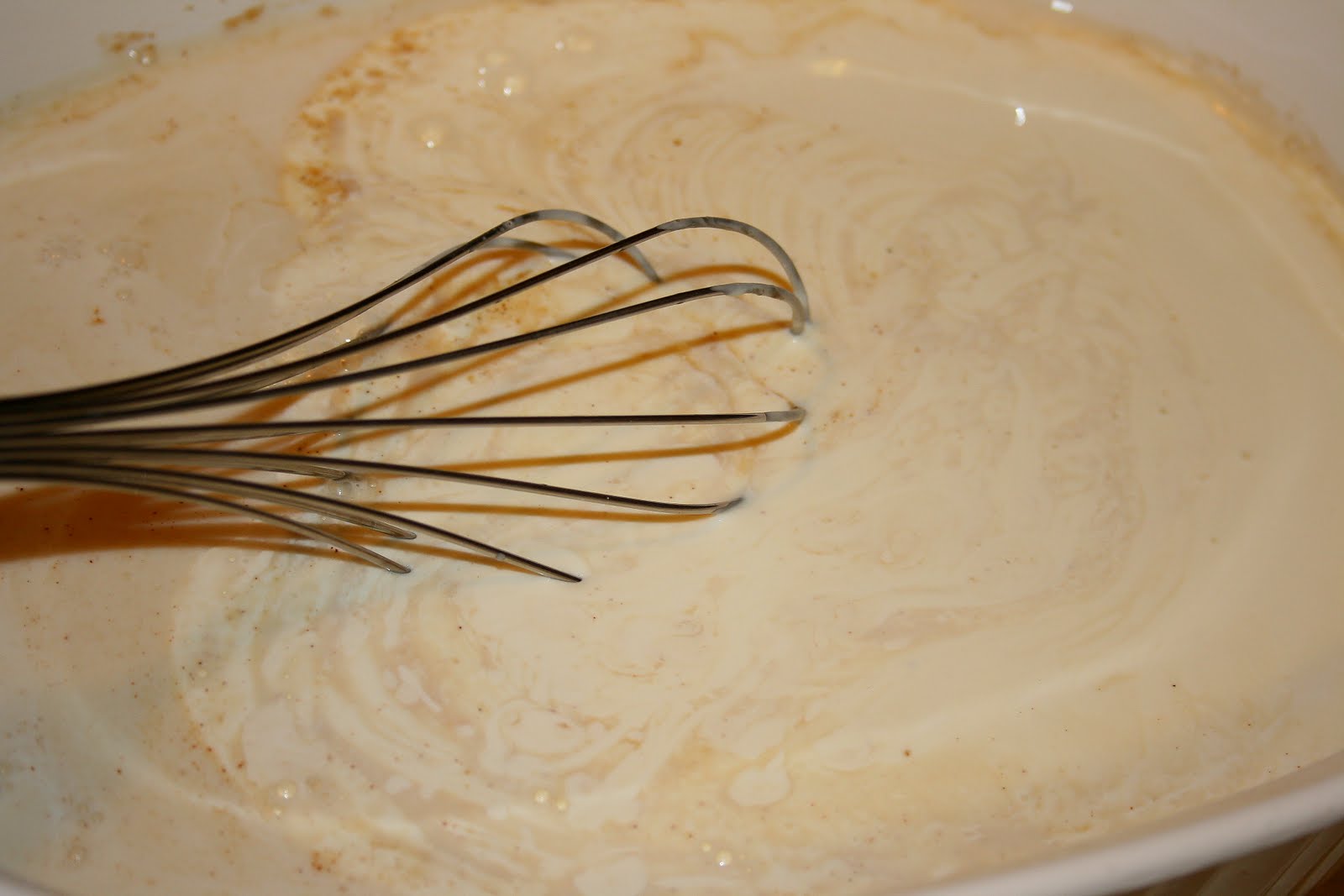 Jolts & Jollies: Daring Bakers August 2010: Baked Alaska