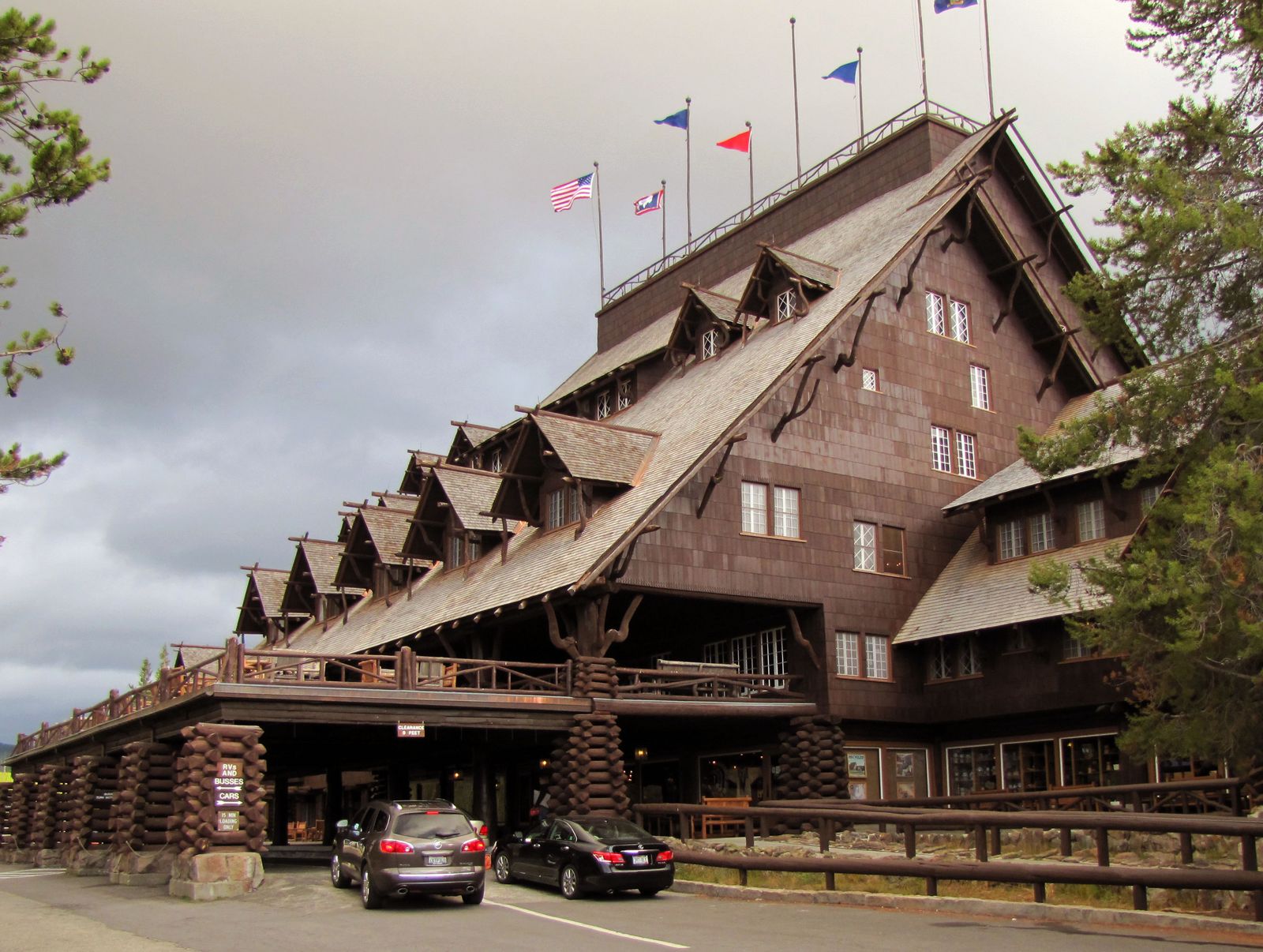 A Wanderer's Ramblings: The American West Part 5: Yellowstone National Park